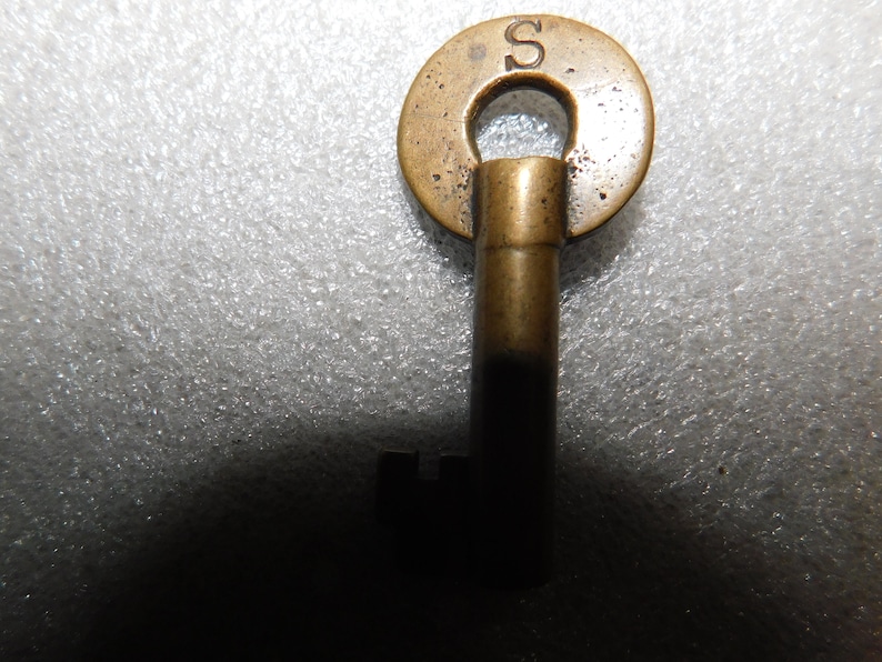 Adlake Mfg. Co. Steel Railroad Switch Lock With Key Marked C NW Chicago ...