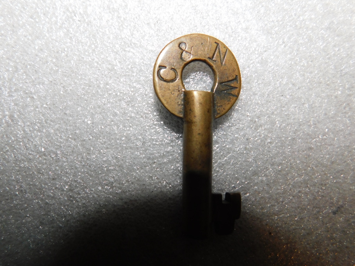 Adlake Mfg. Co. Steel Railroad Switch Lock With Key Marked C NW Chicago ...