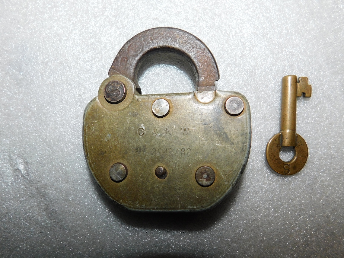 Adlake Mfg. Co. Steel Railroad Switch Lock With Key Marked C NW Chicago ...