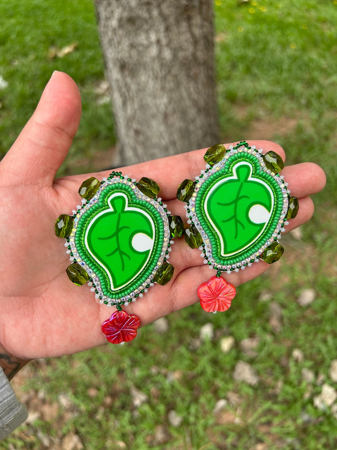 Monstera Deliciosa Animal Crossing Leaf Beaded Earrings Indigenous ...