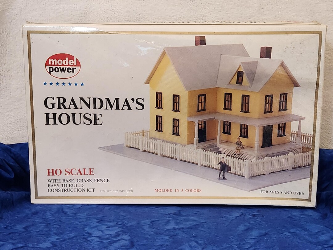 Grandmas House HO Scale Model Power W Base Grass and Fence, 1:87 Scale ...