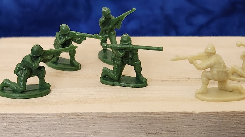 Miniature Plastic Toy Solders Set of 10 - Etsy
