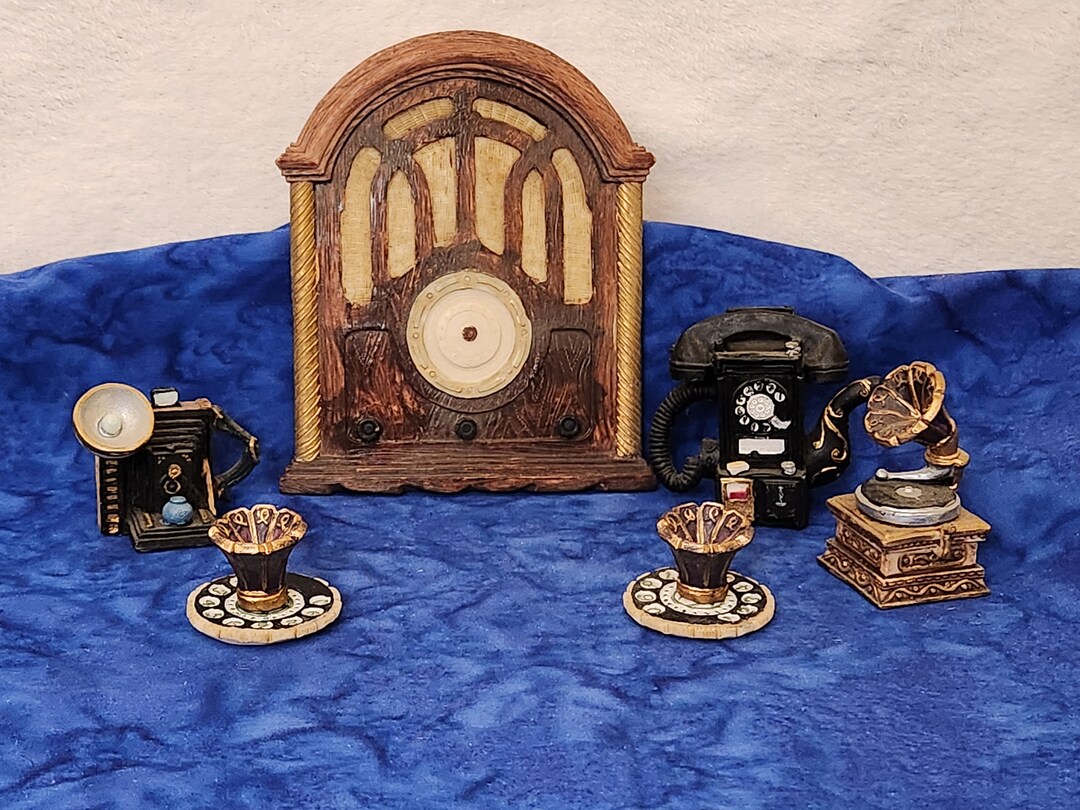 Old Fashion Radio Telephone Gramophone Miniature Tea Set Home Décor ...