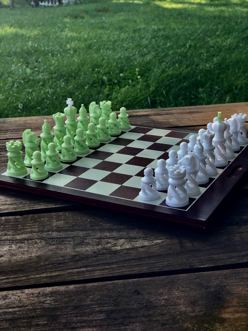 Custom 3D Printed Chess Set, Bring New Life to You Chess Board With ...