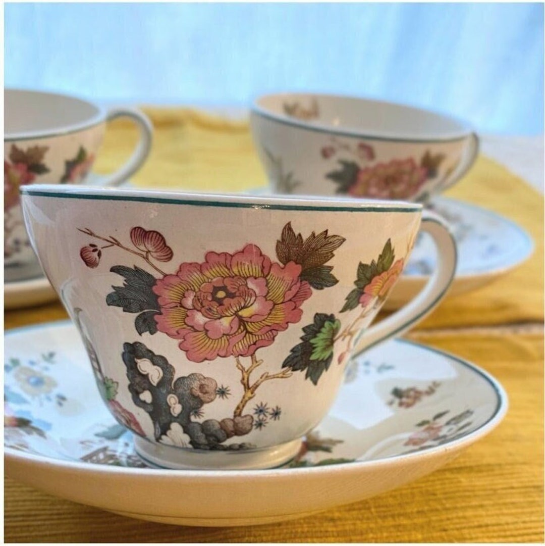 Vintage 1940s Bone China Wedgwood Teacup in Eastern Flowers Pattern Set ...
