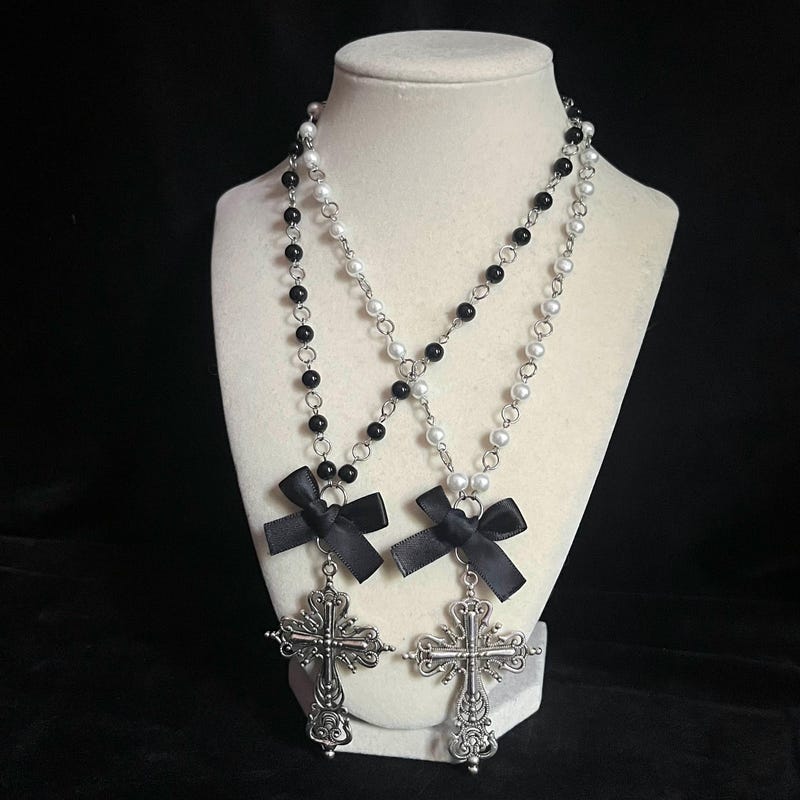 Goth Cross Pendant - Etsy
