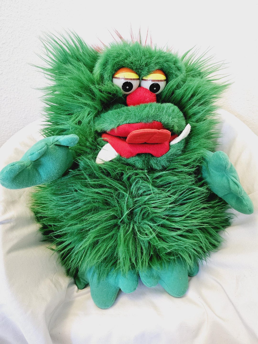 Vtg. Green Monster Hand Puppet, Pre-owned, Yangjee Ind. Co., Good Condition, Fun Fluffy Puppet ...