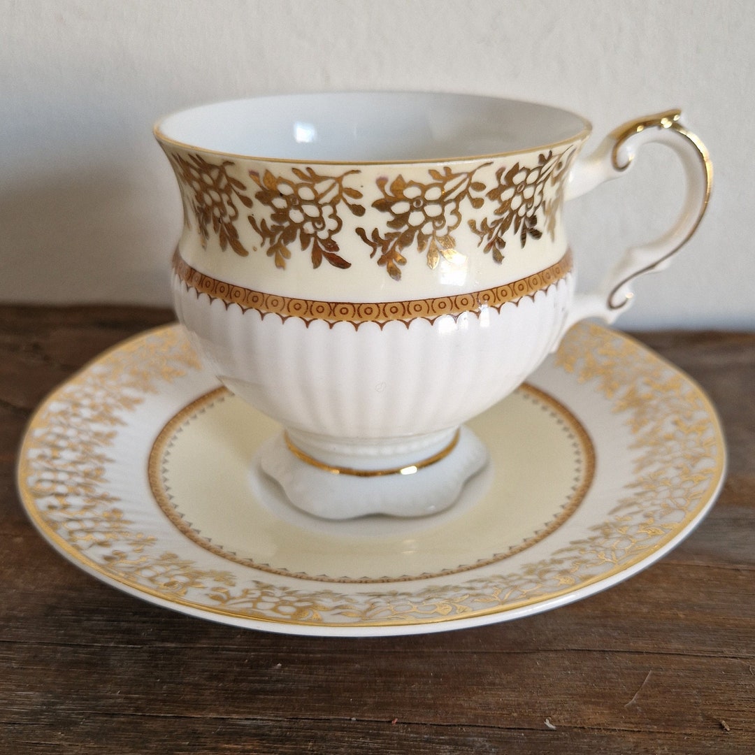 Vtg. Elizabethan Large Cup and Saucer Tea Set, Made in England, Fine ...