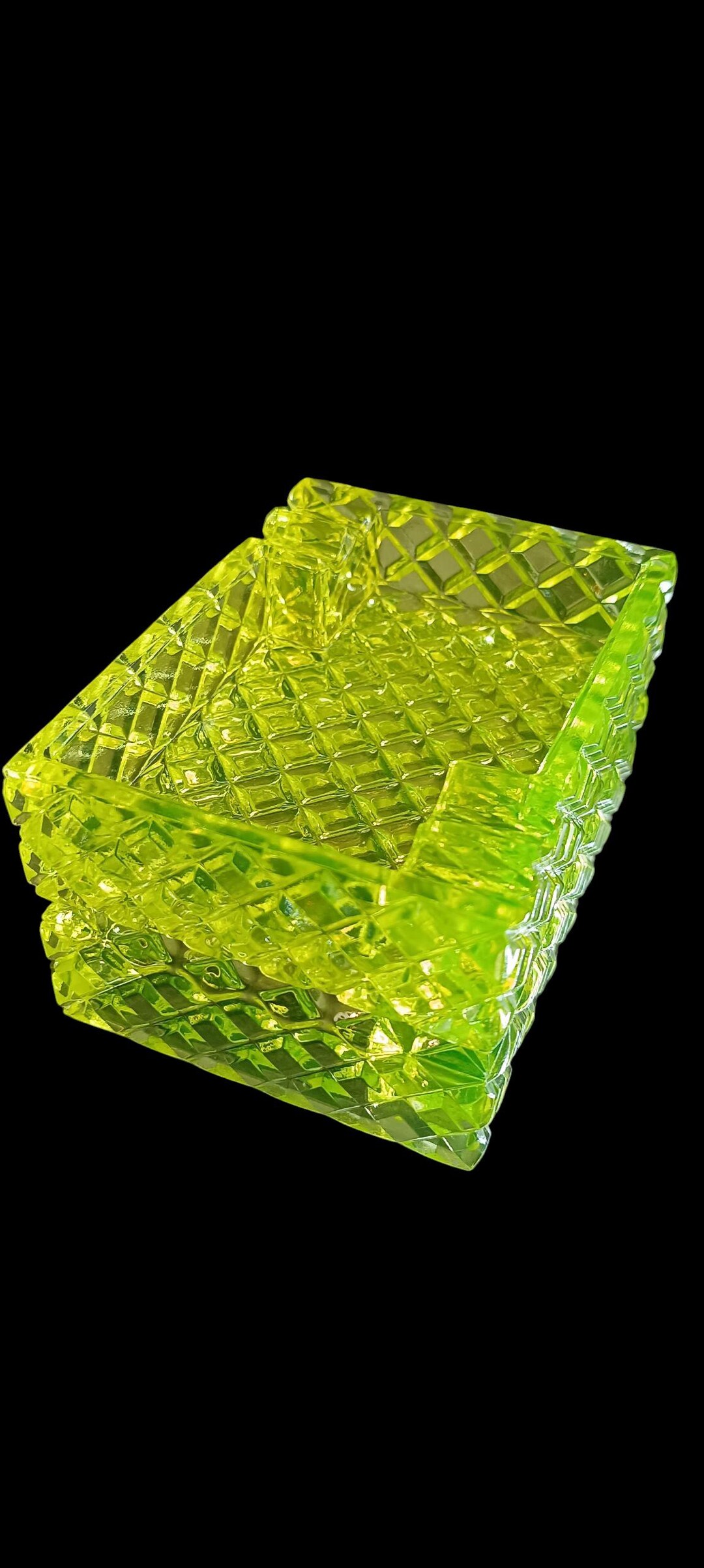 Vintage Fluorescent Uranium Glass Ashtray – Vaseline Art Deco Smokeware ...
