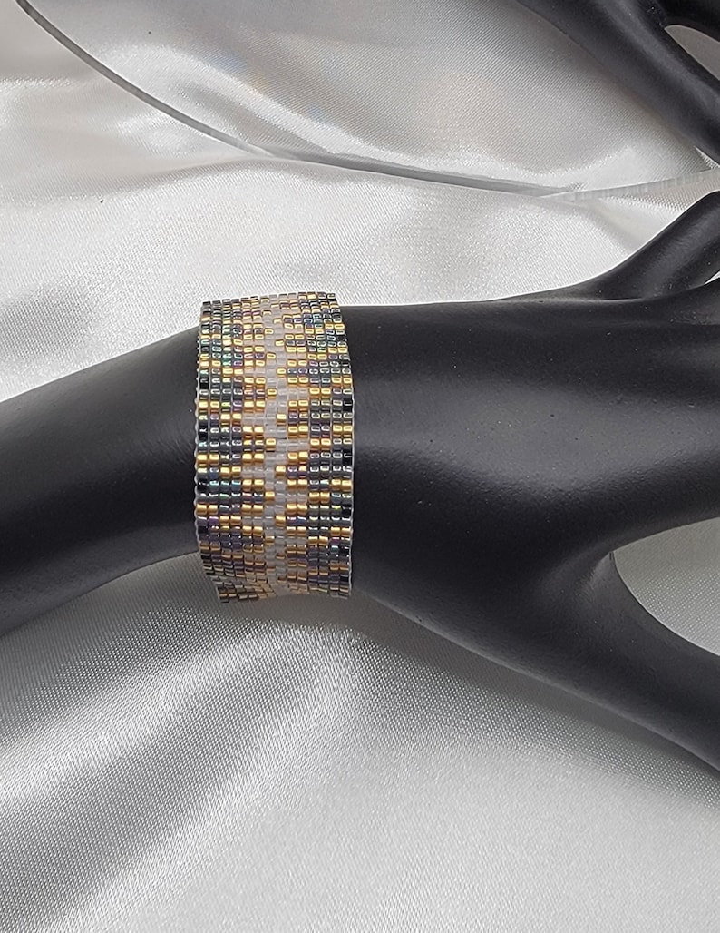 Geometric Loom Bead Pattern, Gold Miyuki Pattern, Miyuki Delica Bracelet Pattern, Square Stitch ...