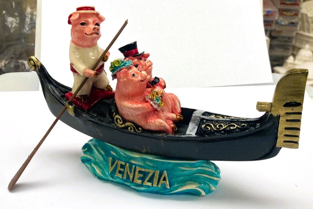 Venice, Italy Gondola Sculpture, Venice Souvenir Figurine With Cute ...