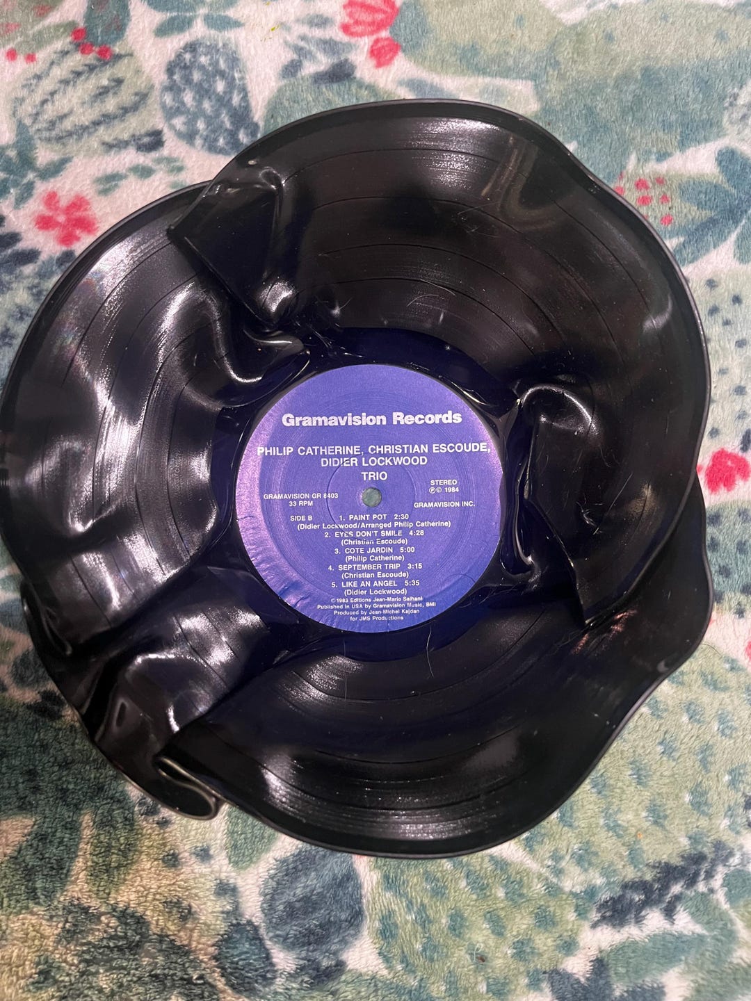 Repurposed Vinyl Record Decorative Bowl - Etsy