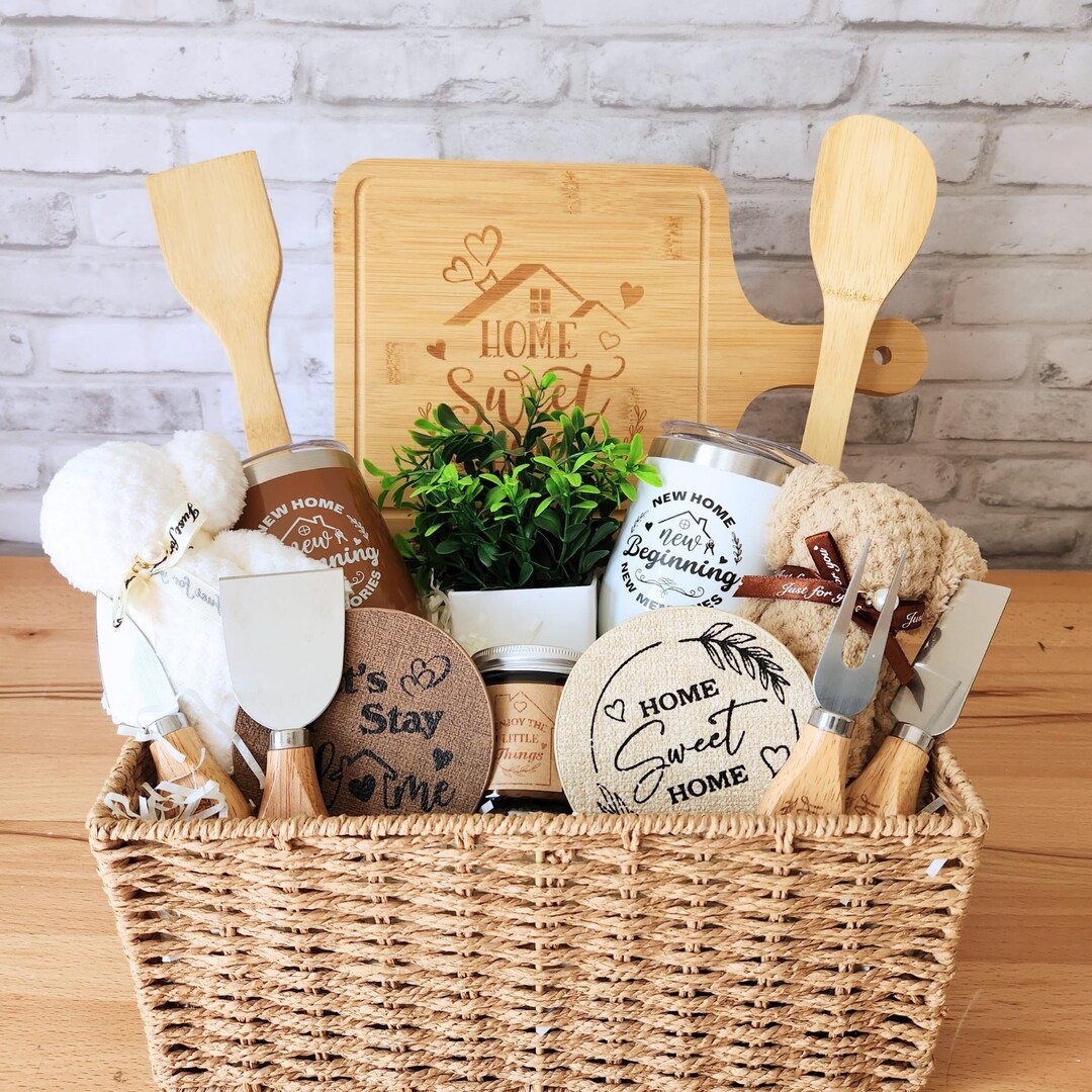 17 Piece New Home Owner Gift | Warm Welcome Housewarming Gift Basket ...
