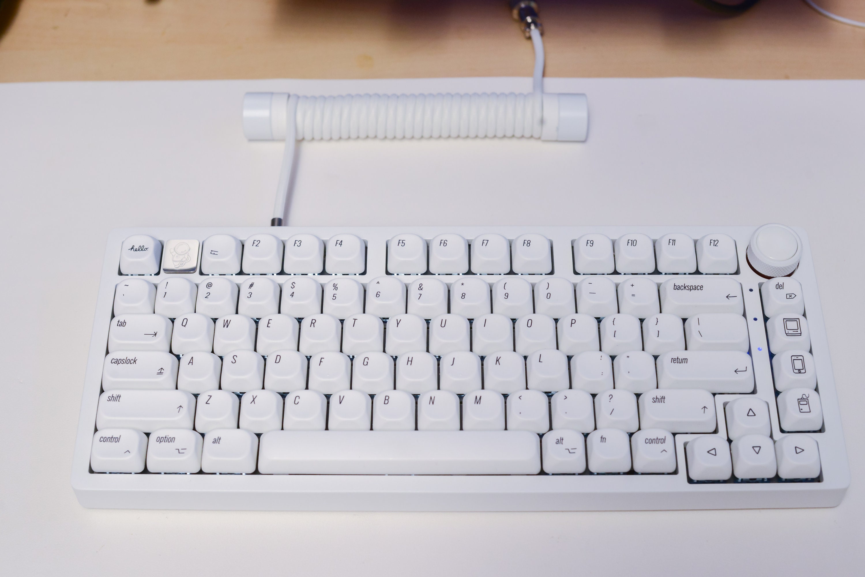 Thocky Custom Aluminum Mechanical Keyboard Leobog Hi75 Minimal Apple ...