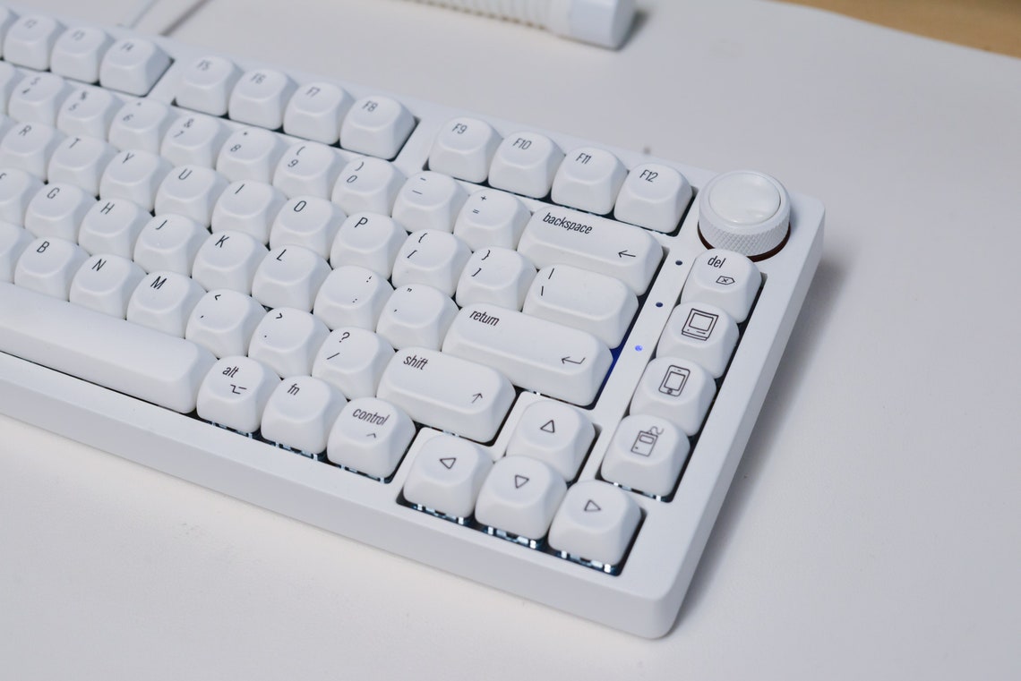 Thocky Custom Aluminum Mechanical Keyboard Leobog Hi75 Minimal Apple ...