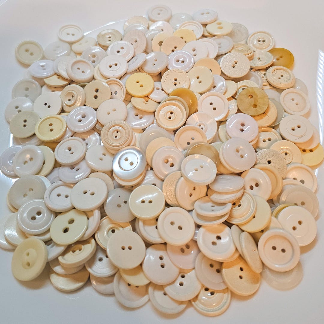 220 Vintage 2-hole Plastic Buttons - Etsy