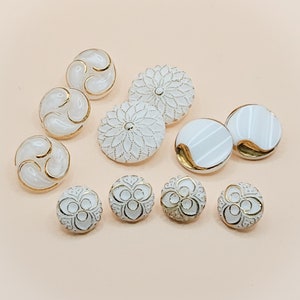 11 Vintage White Glass Buttons With Gold - Etsy