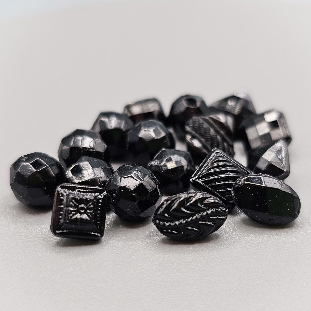 17 Vintage Tiny Little Diminutive Black Glass Buttons With Self-shanks ...
