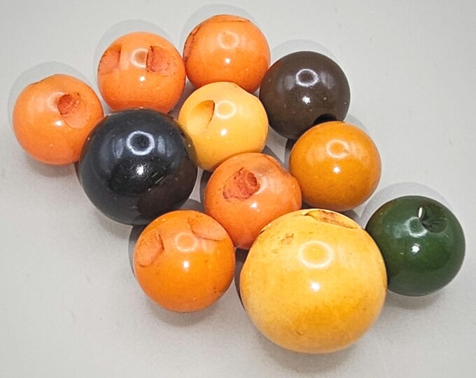 11 Vintage Bakelite Ball Buttons - Etsy