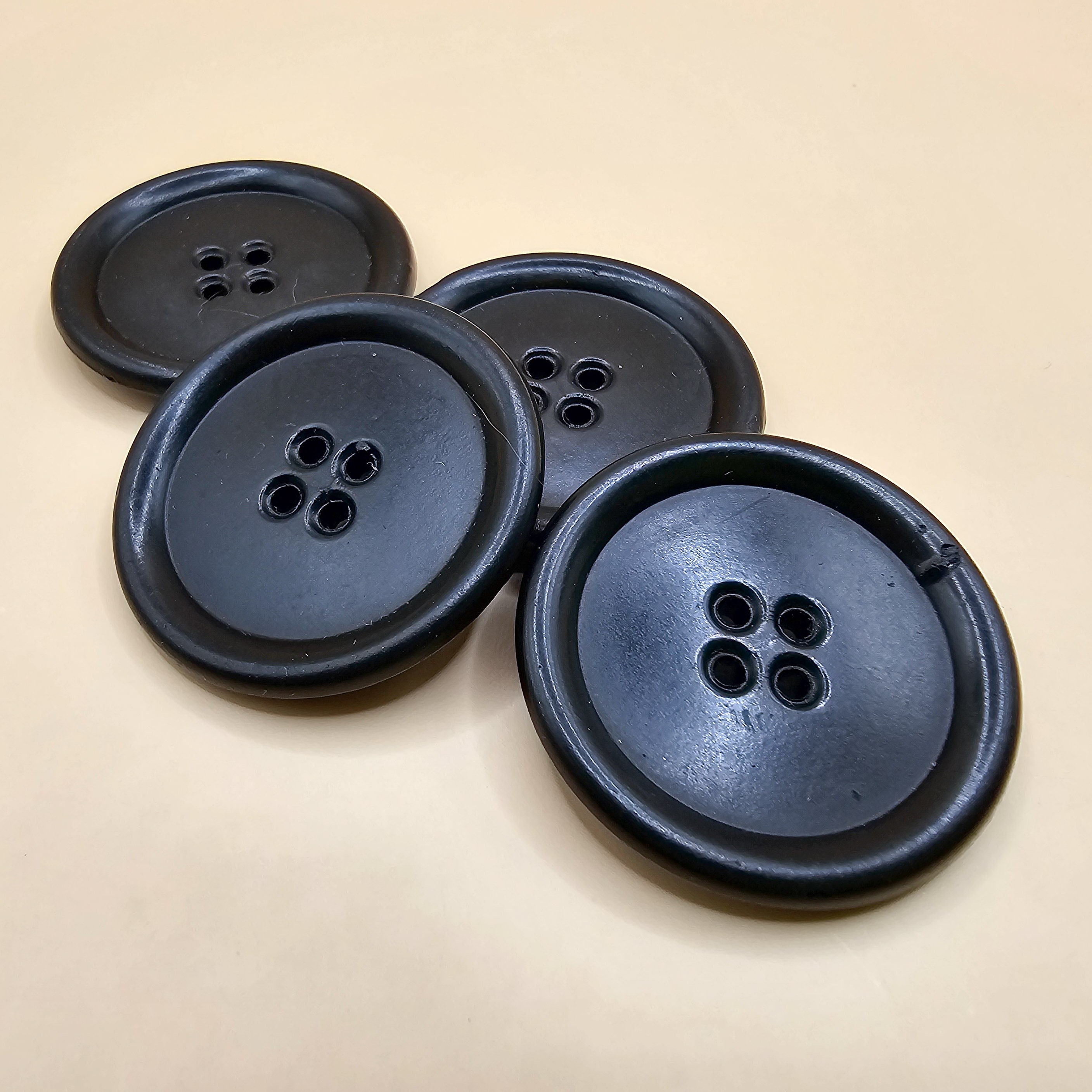 Set of 4 Vintage Composition Buttons - Etsy