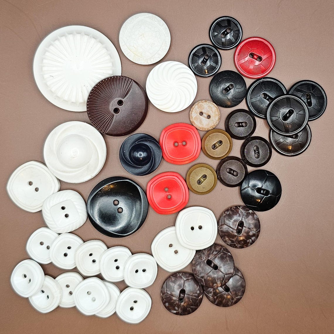 43 Vintage Colt Plastic Buttons - Etsy