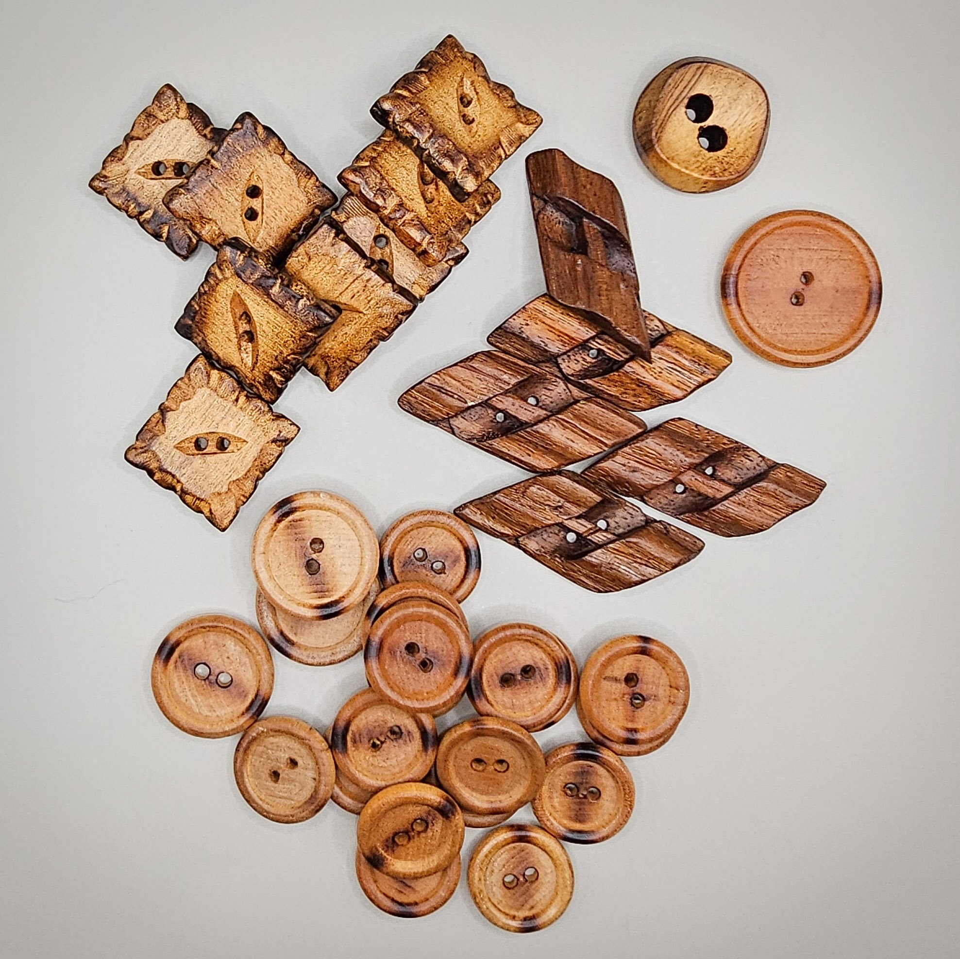 35 Vintage Rustic-look Wood Buttons - Etsy