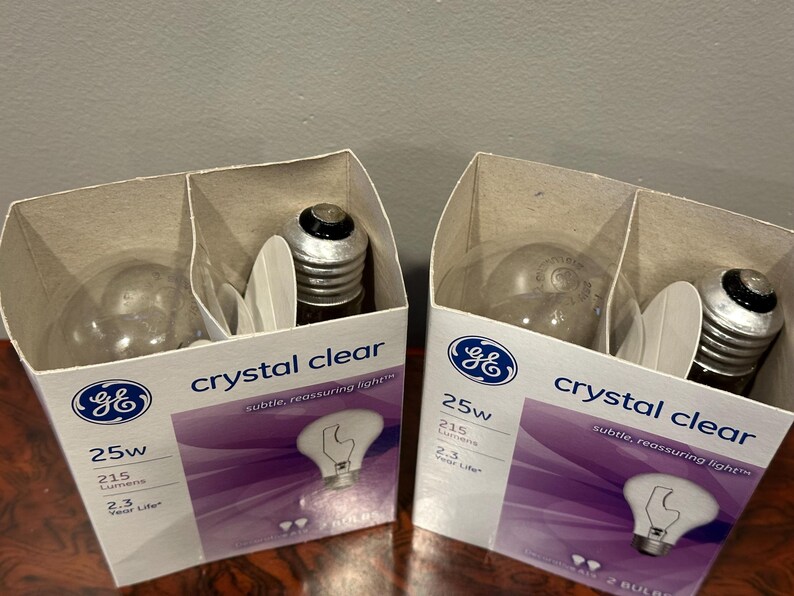 GE - Crystal Clear - 25w - Light Bulbs – 2 Packs/ 4 Bulbs - Old Style ...