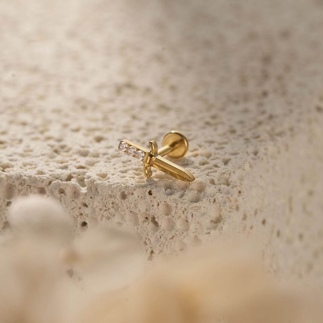 16G Titanium Tiny Dagger Sword Labret Stud Earrings Internally Threaded Helix Earring Tragus ...