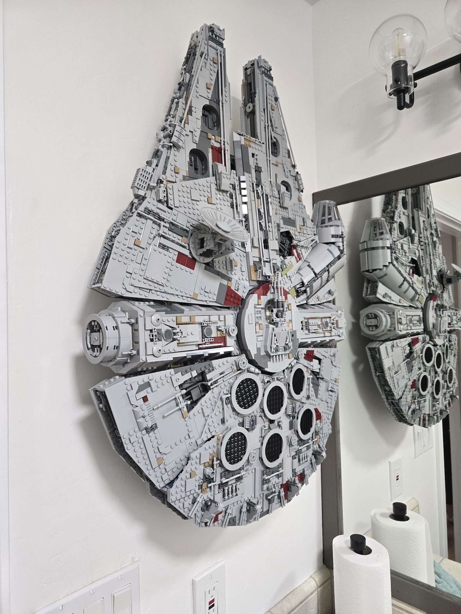 3D Printed Lego UCS Millennium Falcon 75192 Wall Mount - Etsy