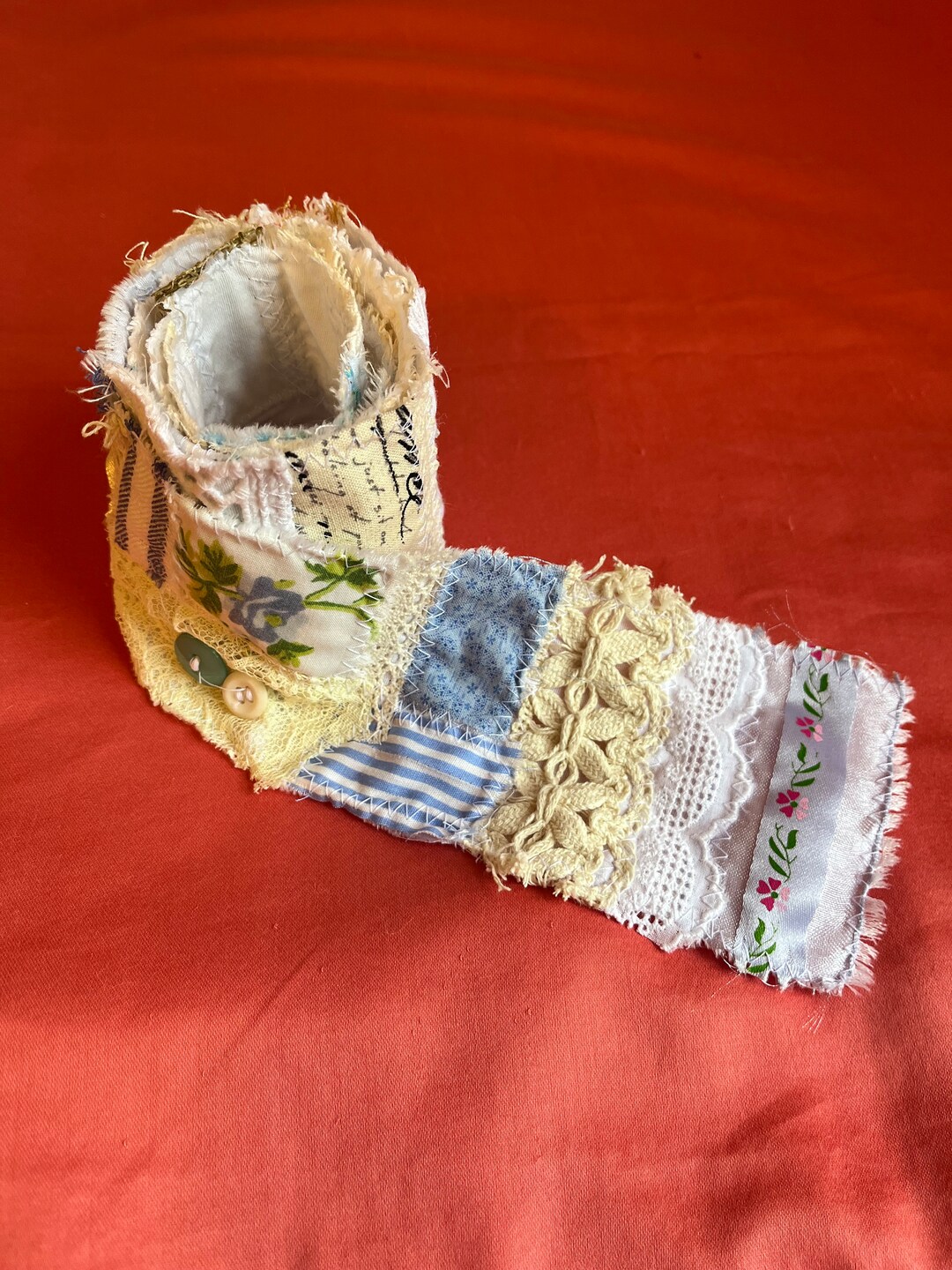 3" X 40" Fabric Snippet Roll Collage-- Beige & White Lace -- Cluny ...