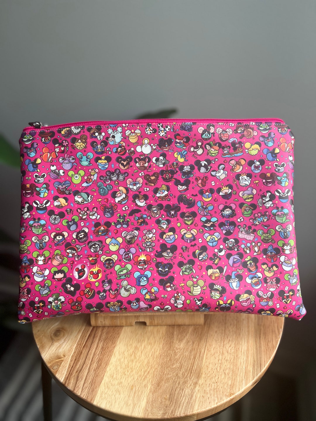 Mickey Heads Pouch (glows in the Dark) - Etsy