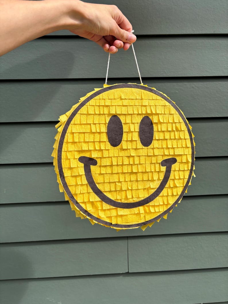 Piñata con cara sonriente de los años 90 - Etsy México