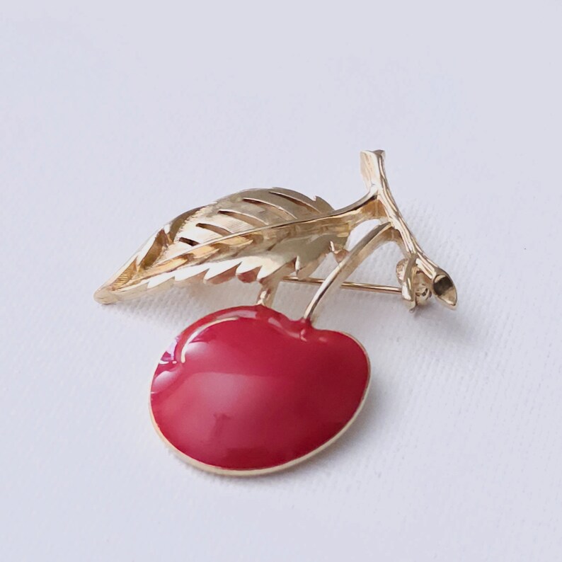 Vintage Crovn Trifari, Red Enamel Cherry Brooch Pin, Amoramorvintage - Etsy