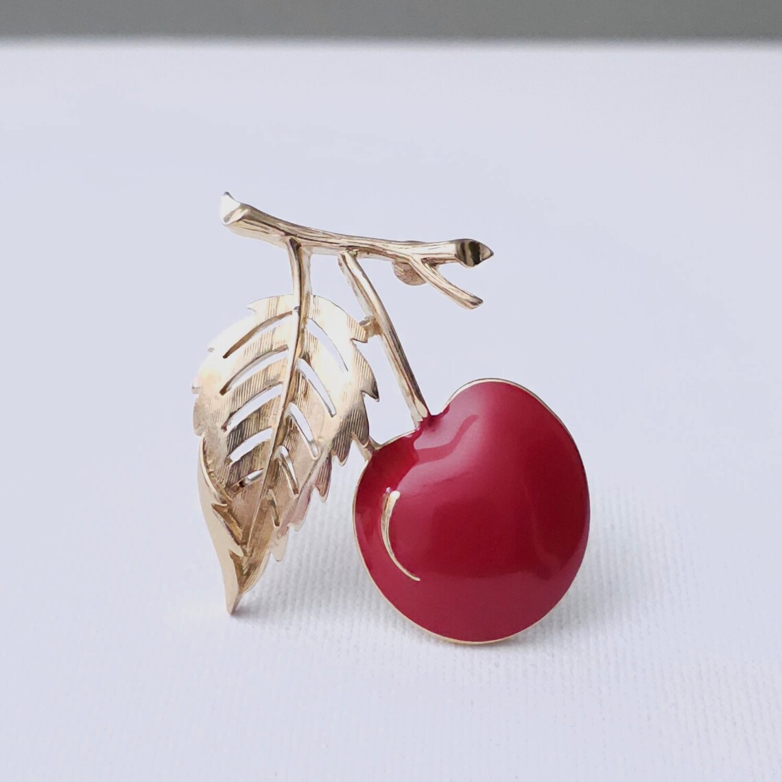 Vintage Crovn Trifari, Red Enamel Cherry Brooch Pin, Amoramorvintage - Etsy