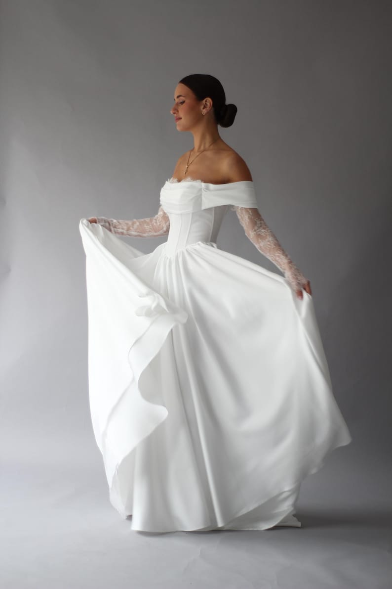 Basque Waist Wedding Dress: Corset Bridal Gown With Lace Sleeves ...