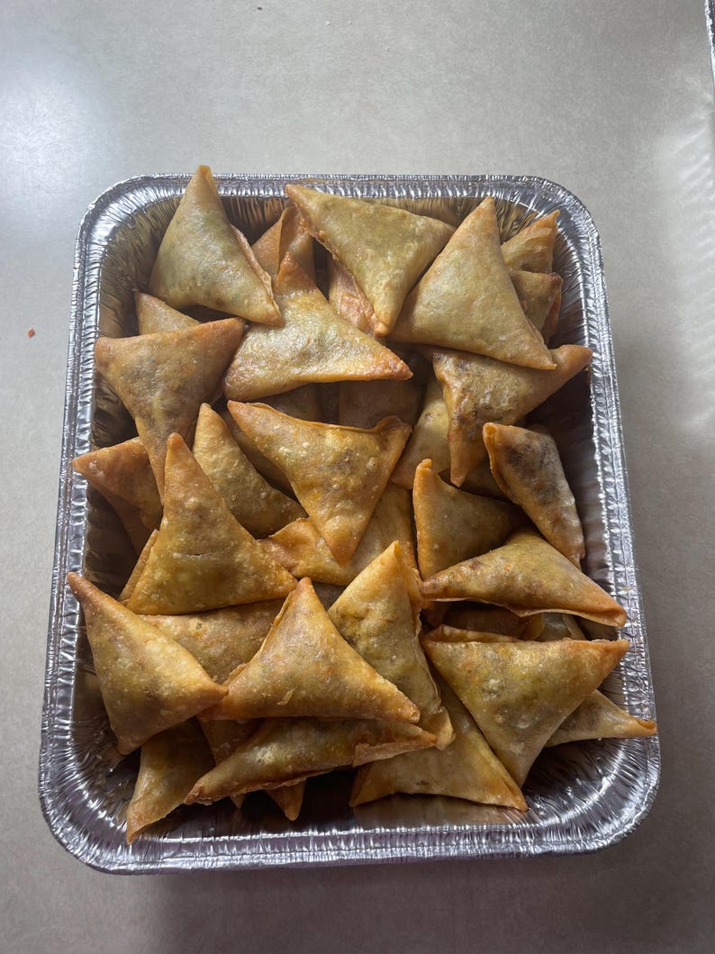 12 Pcs of Crispy and Delicious Beef Samosa - Etsy
