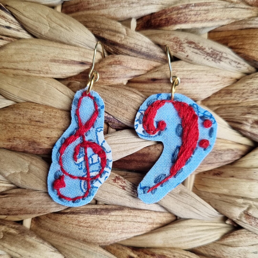 Treble and Bass Clef Hand Embroidered Lightweight Hypoallergenic Fabric ...