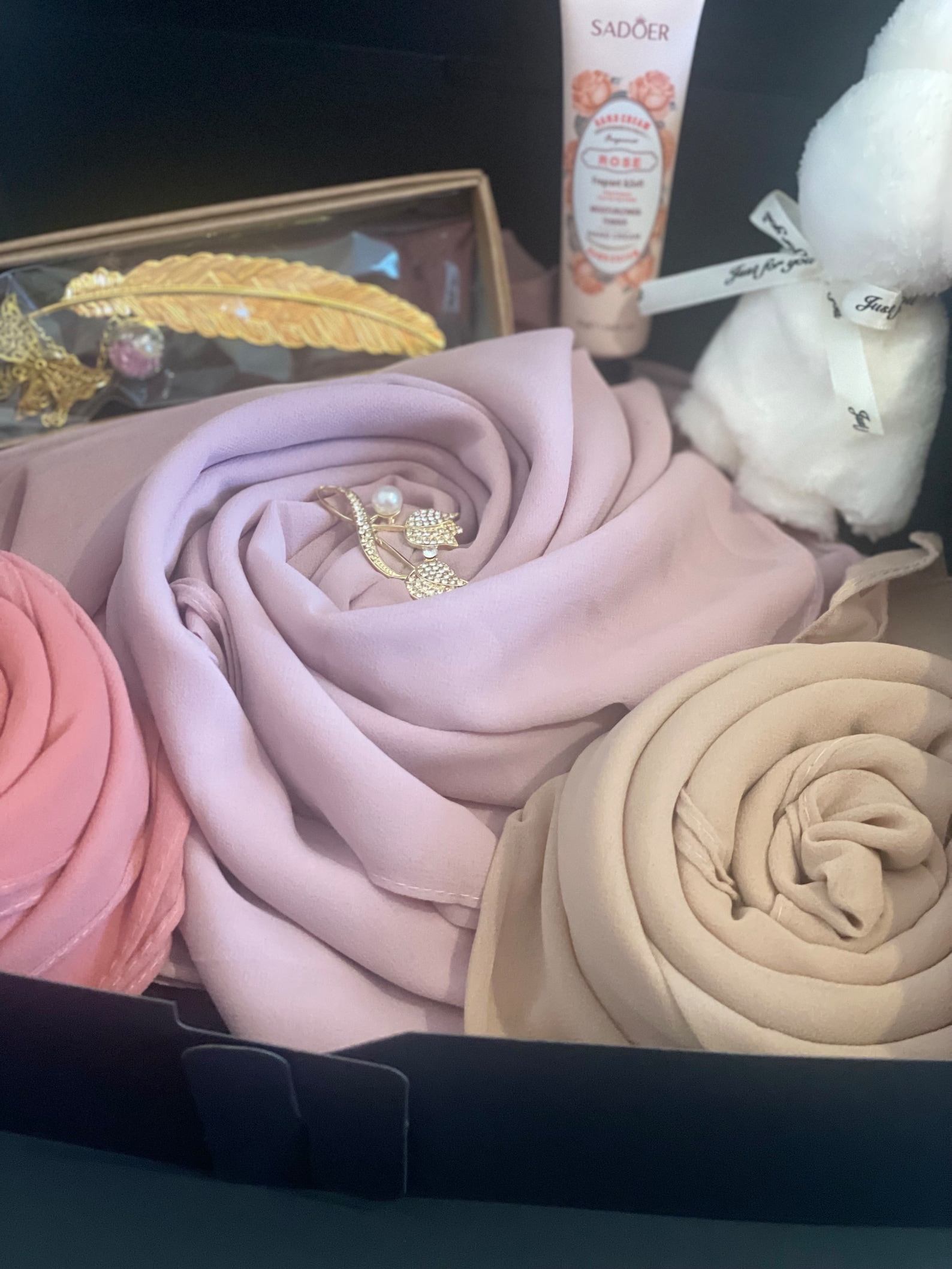 Chiffon Hijab Gift Box~ the Perfect Gift for Eid,ramadan,birthdays ...