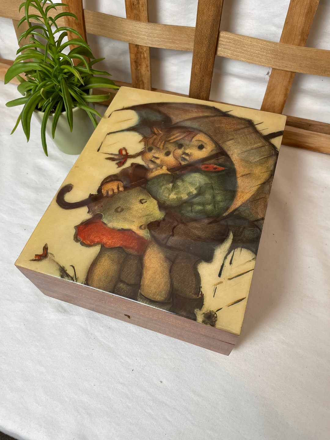 Beautiful Hummel Swiss Music Box nonworking - Etsy