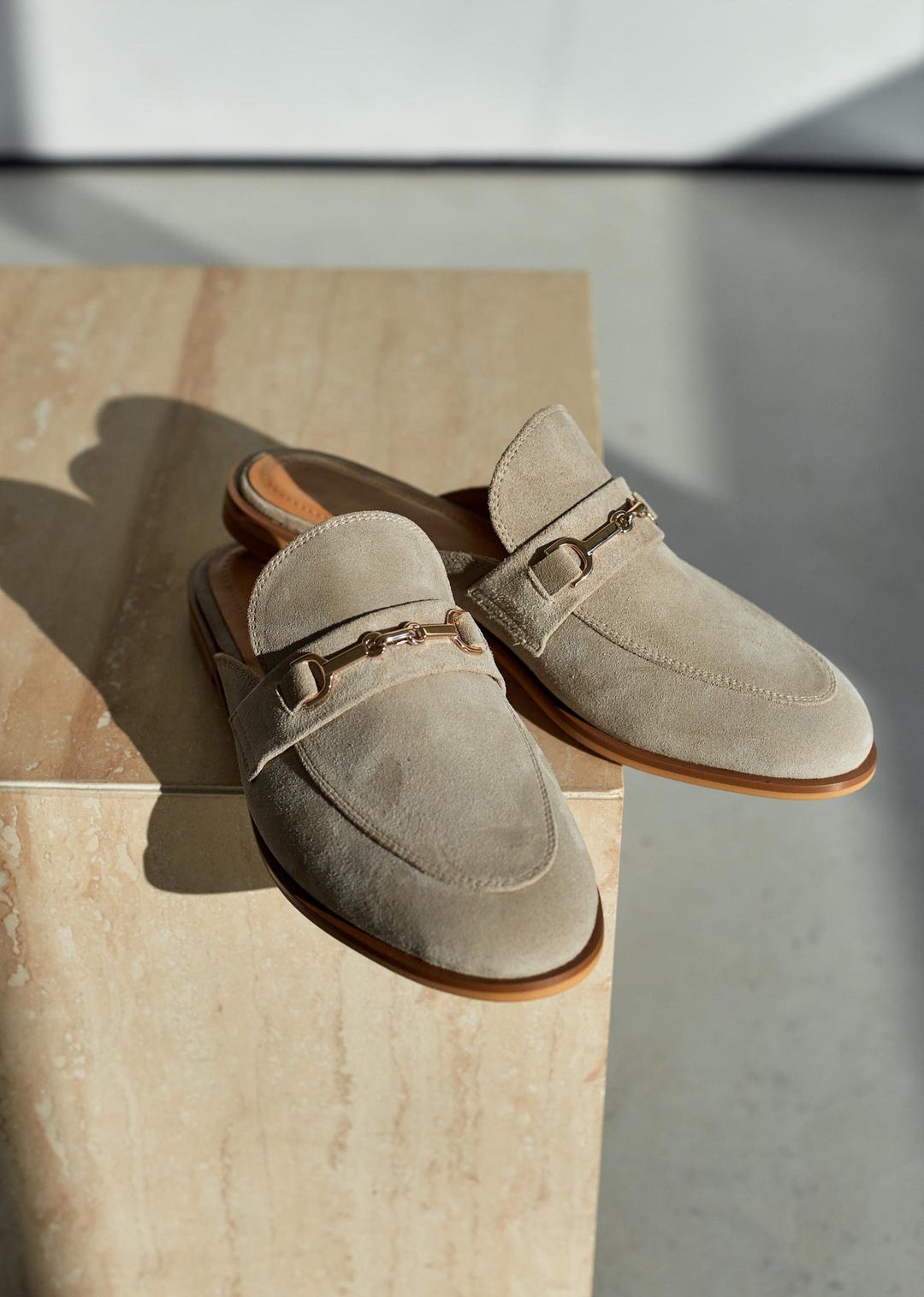 Women Suede Mules With Chain Detail, Classic Flat Backless Loafers ...