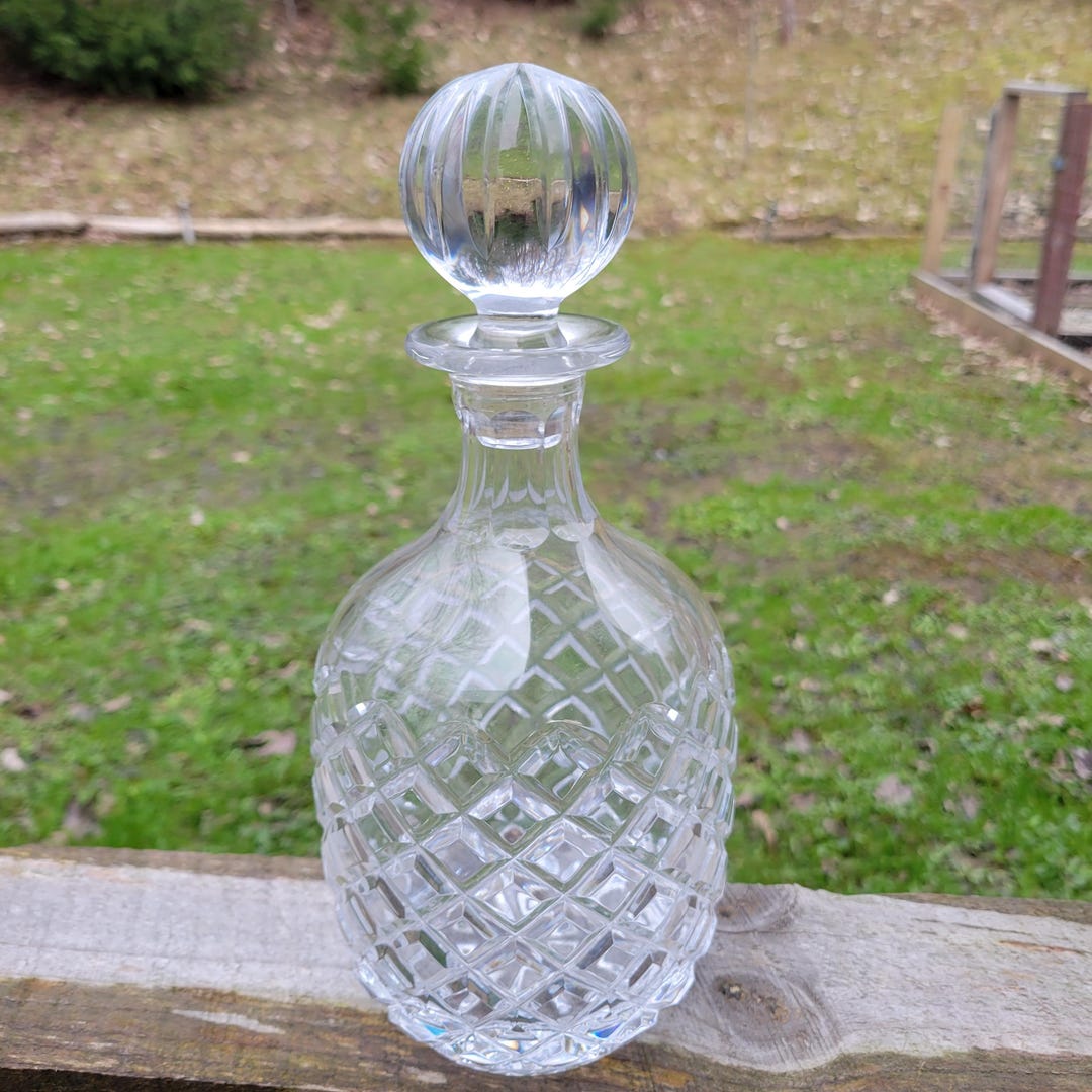 Crystal Pineapple Shaped Diamond Pattern Spirits Decanter and Stopper ...