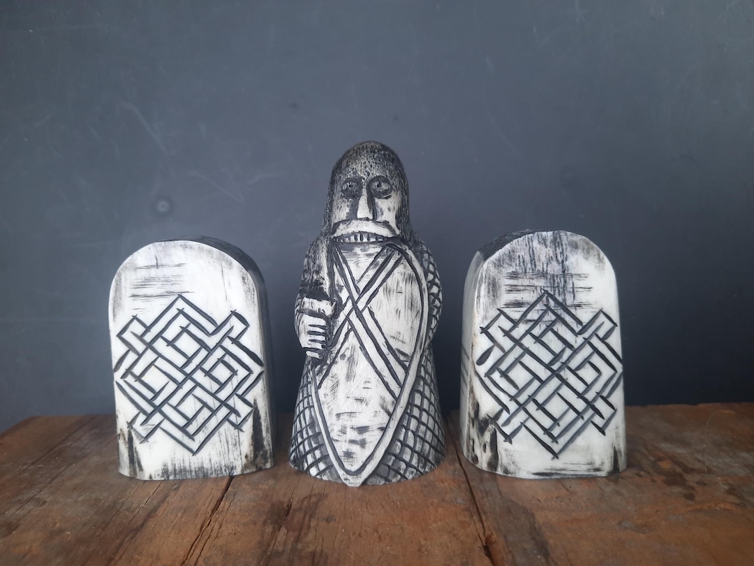 Lewis Chessmen Viking Chess Set Hand-carved Moose Antler Rook berseker ...