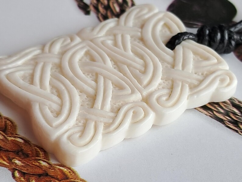 Celtic Knotwork Necklace – Hand-carved Bone Pendant, Historical Jewelry ...