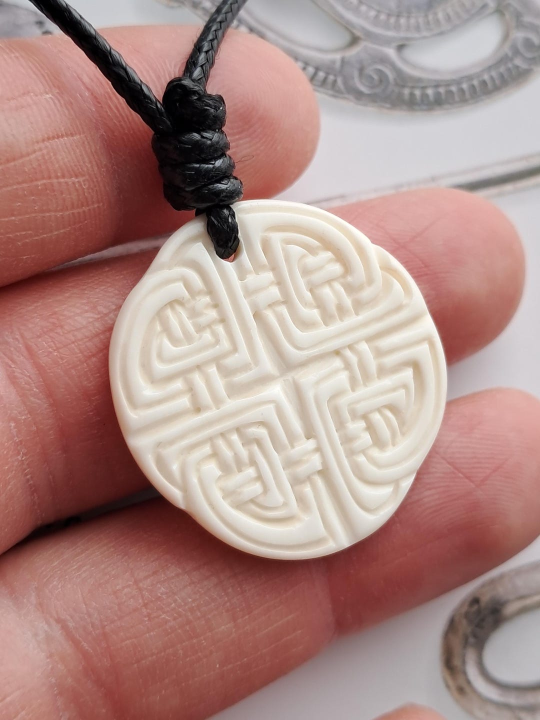 Hand-carved Bone Dara Knot Necklace: Celtic Irish Oak Symbol - Etsy