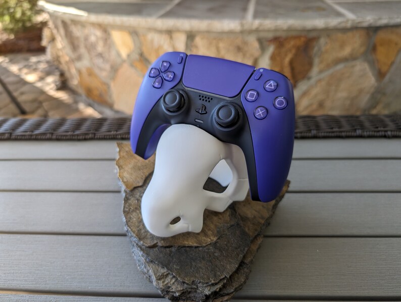 Cubone Controller Stand - Etsy