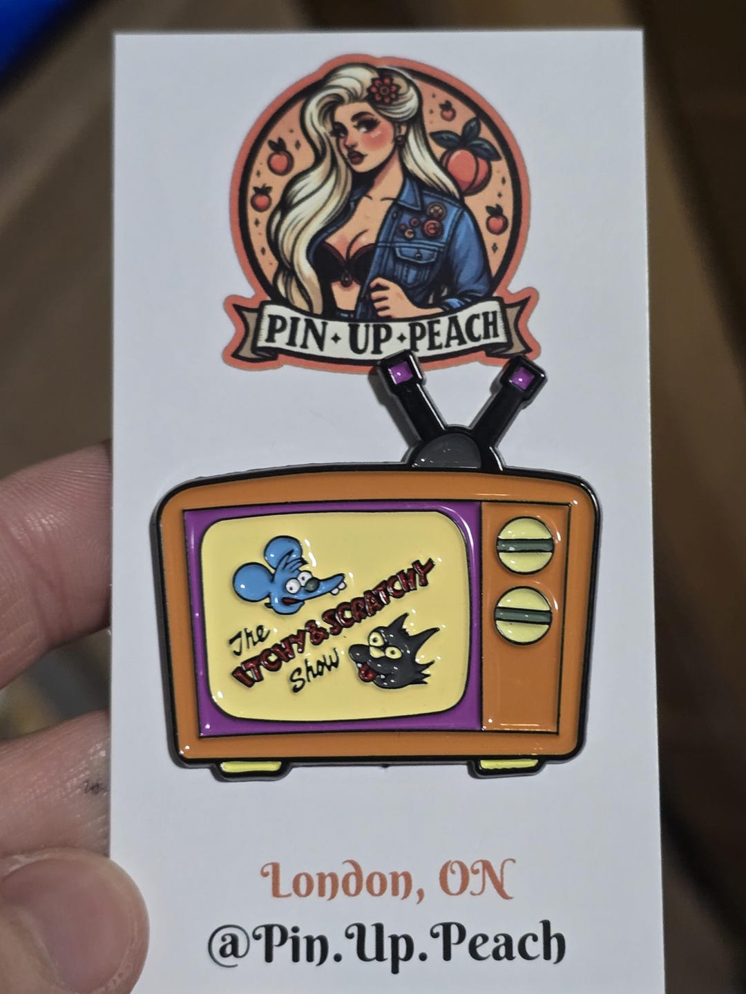 Enamel Pins the Simpsons, Bart, Homer, Marge, Maggie, TV, Cartoon ...