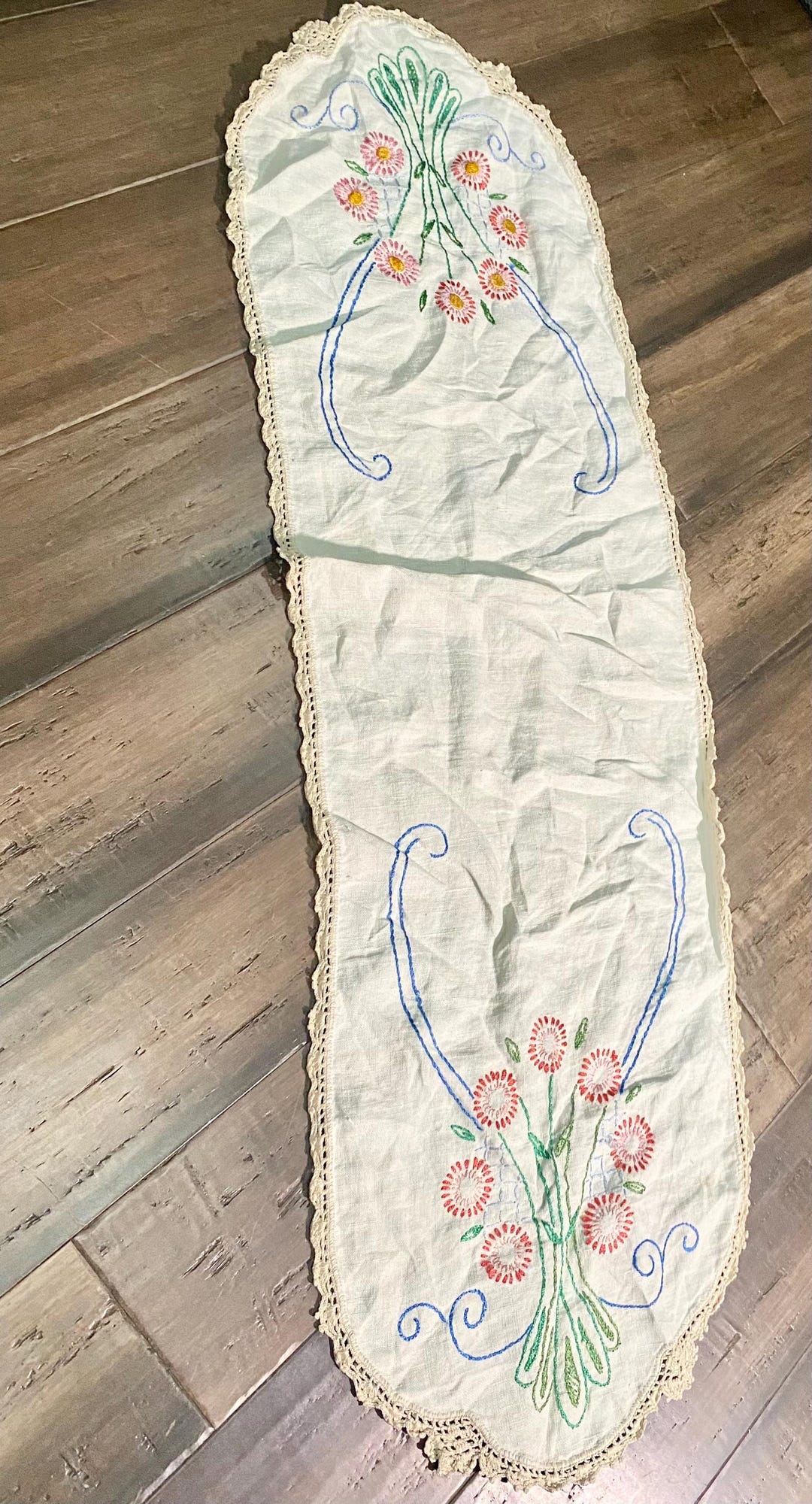Vintage Hand Embroidered Floral Table Runner Table Centerpiece - Etsy