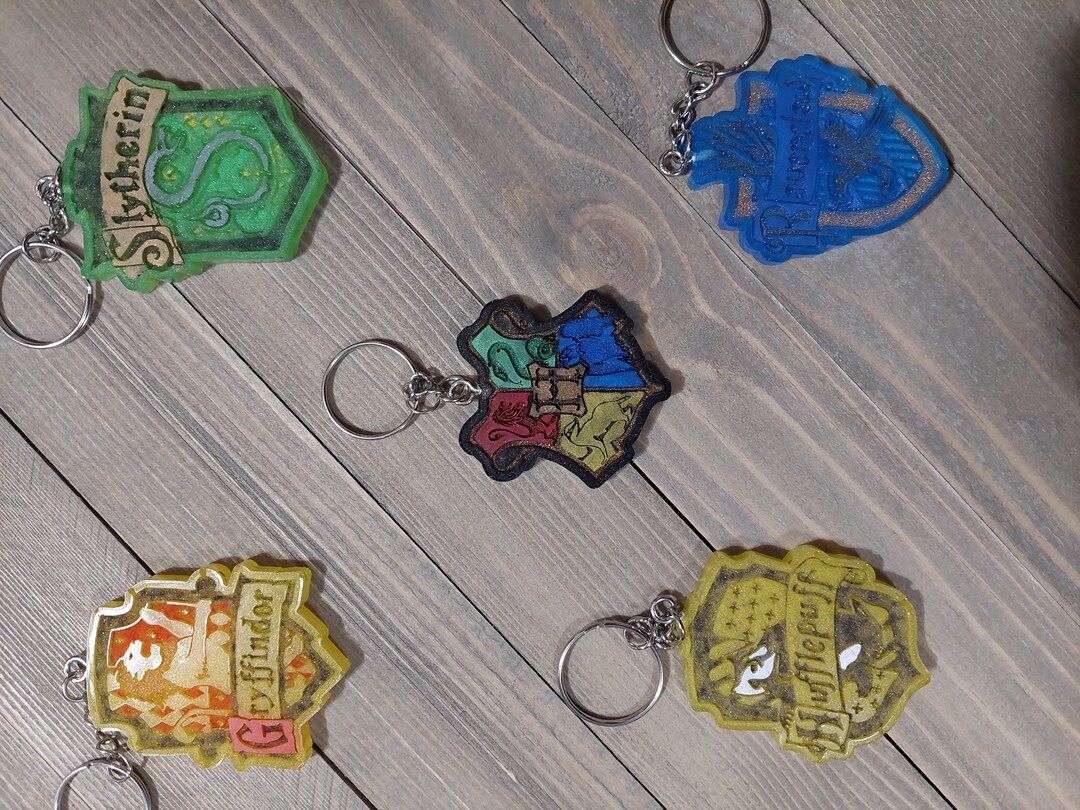 Wizard Crest Keychain - Etsy