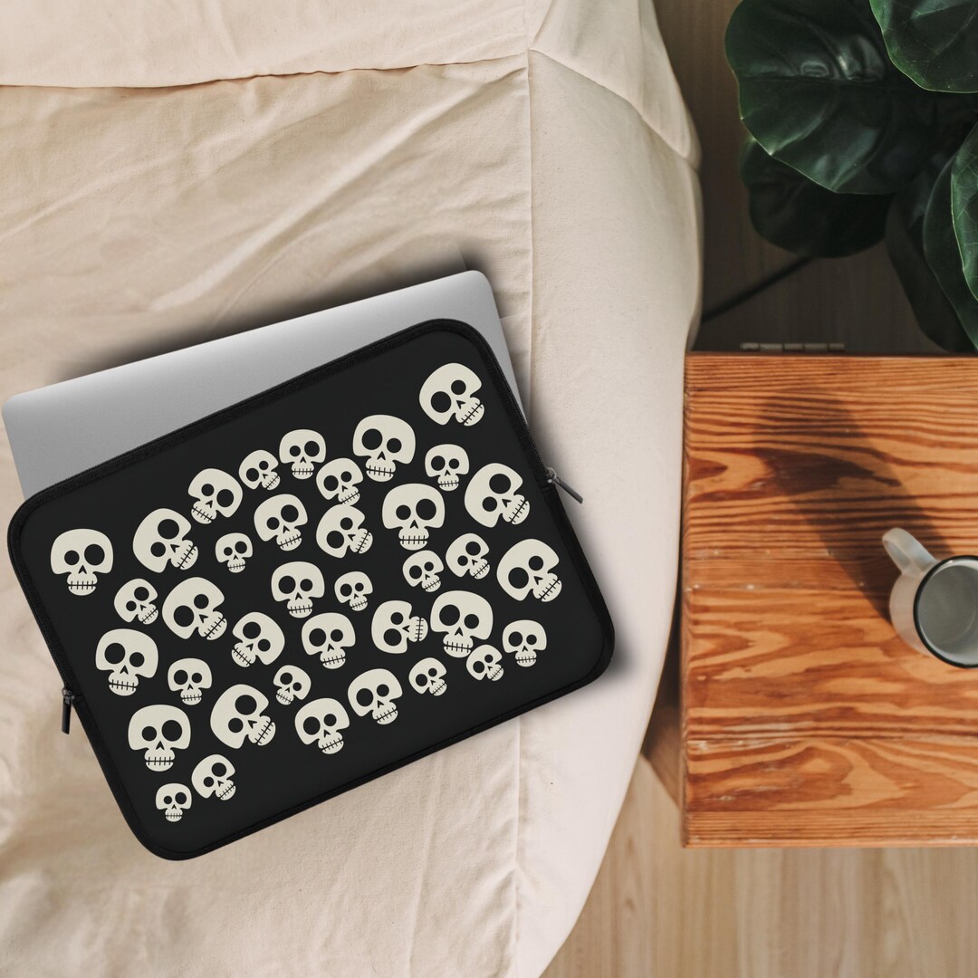 Cute Skulls Laptop Sleeve, Black & White Goth Laptop Bag, Halloween ...