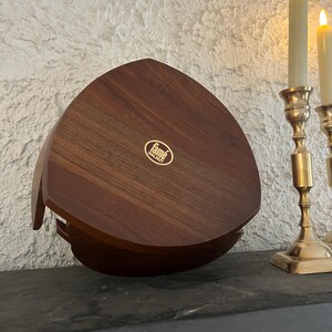 Vintage Fame Solid Walnut Wood Tray/bowl // Carved Leaf Edges - Etsy